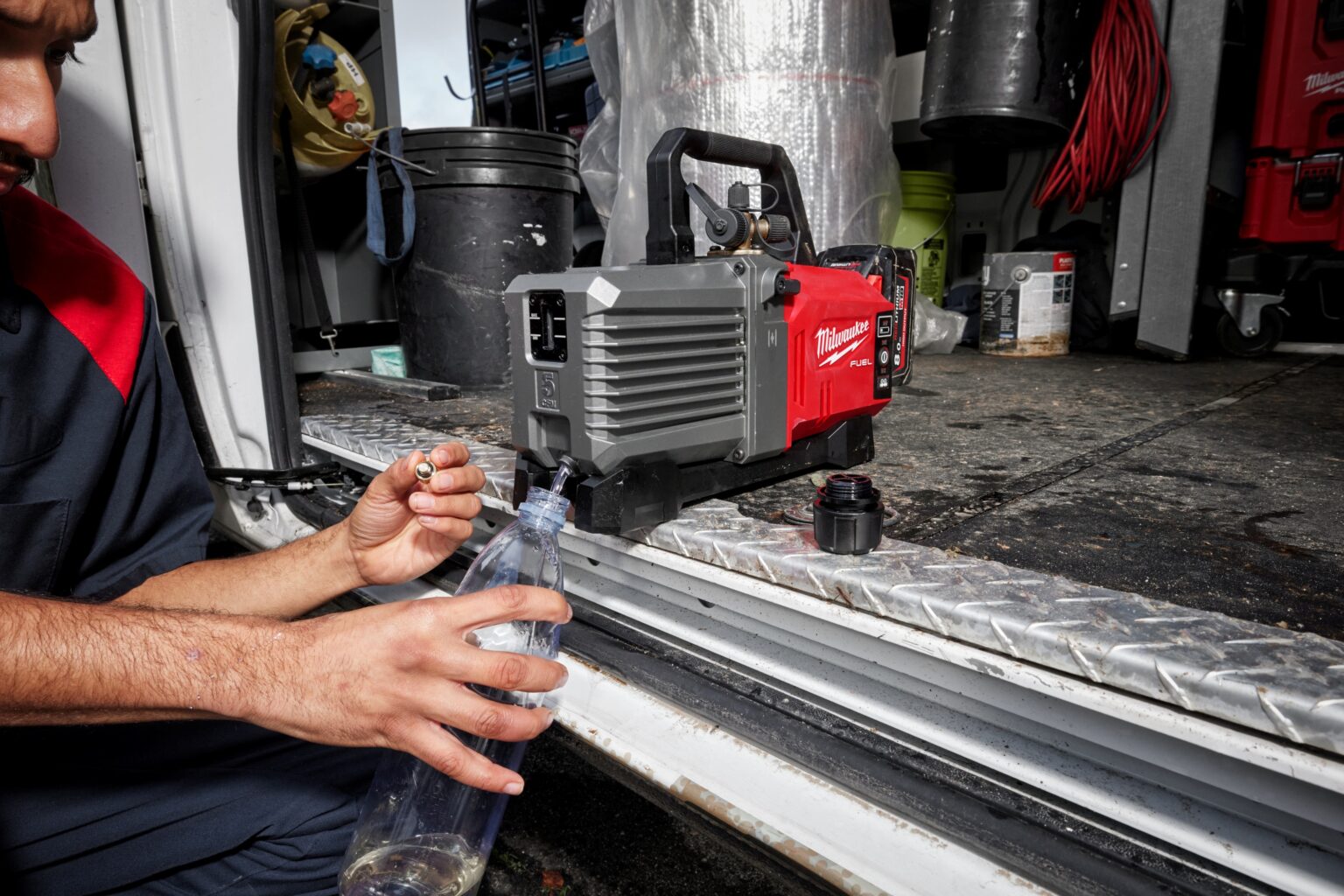 Ny vakuumpumpe fra Milwaukee Tools - Byggfakta Nyheter