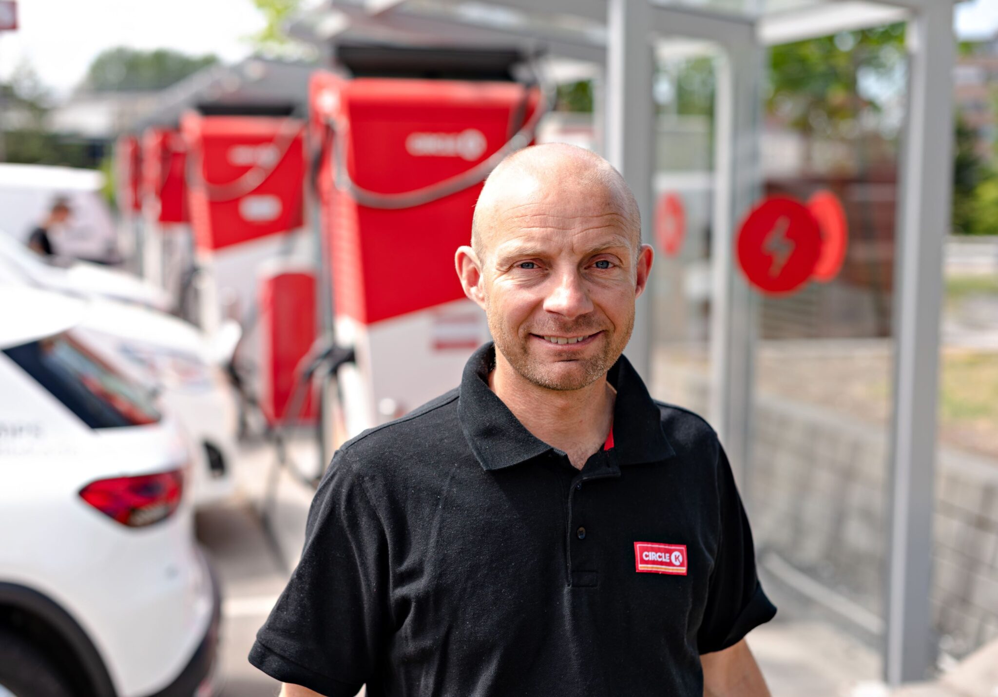 Dette er det første ladetaket av sitt slag i Norge - Byggfakta Nyheter